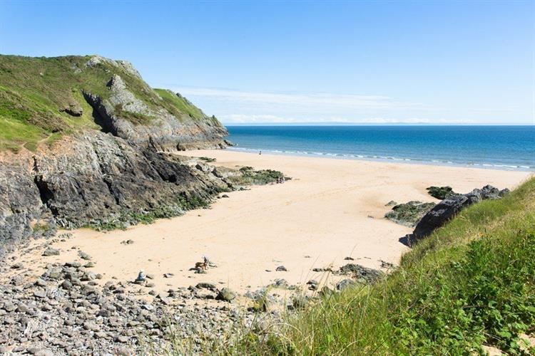 Explore the lonely, quiet and secluded hidden gem of Gower- Pobbles Bay